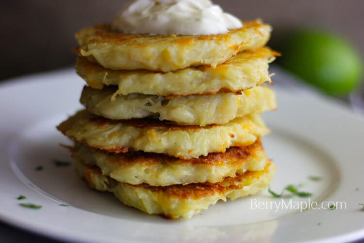 Easy breakfast potato cakes - Berry&Maple
