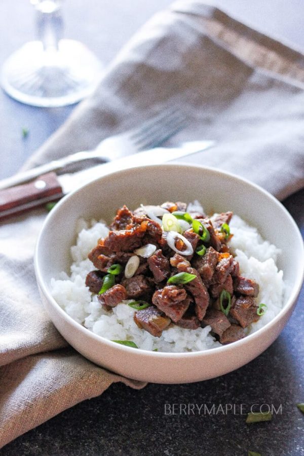 Caramelized sweet beef with rice - Berry&Maple