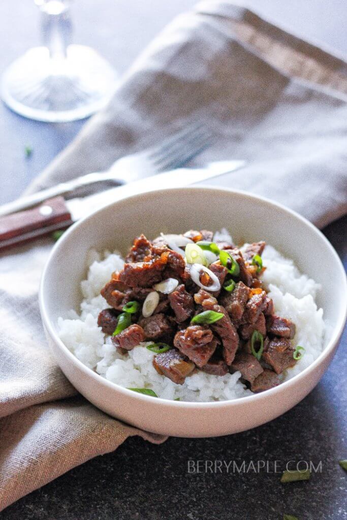Caramelized sweet beef with rice - Berry&Maple