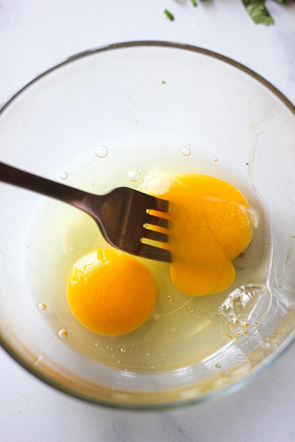 Shad roe scrambled eggs - Berry&Maple